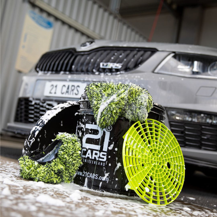 21CARS®: Rim Watches, License Plate Holders & Car Cleaning Products